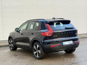 Black Volvo XC40 2021 in Riga, with an engine capacity of 0.00 L and mileage of 112 thousand km for 24900 €, photo 6 on AUTOMOTO.COM.LV