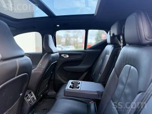 Black Volvo XC40 2021 in Riga, with an engine capacity of 0.00 L and mileage of 112 thousand km for 24900 €, photo 14 on AUTOMOTO.COM.LV