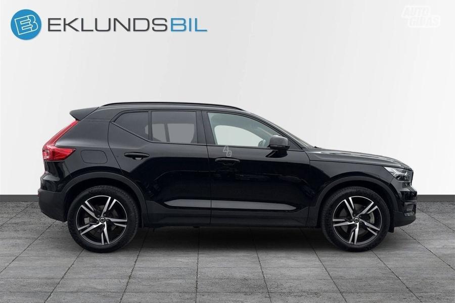 Black Volvo XC40 2021 in Kaunas, with an engine capacity of 0.00 L and mileage of 97 thousand km for 33457 €, photo 4 on AUTOMOTO.COM.LV
