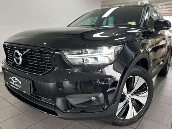 Black Volvo XC40 2021 in Kaunas, with an engine capacity of 1.50 L and mileage of 22 thousand km for 33209 €, photo 2 on AUTOMOTO.COM.LV