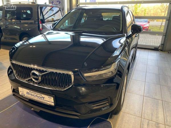 Melns Volvo XC40 2021 Kauņa, ar dzinēja tilpumu 1.50 L un nobraukumu 69 tūkst. km par 25469 €, foto 1 vietnē AUTOMOTO.COM.LV