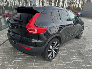 Black Volvo XC40 2021 in Kaunas, with an engine capacity of 1.48 L and mileage of 172 thousand km for 20900 €, photo 4 on AUTOMOTO.COM.LV