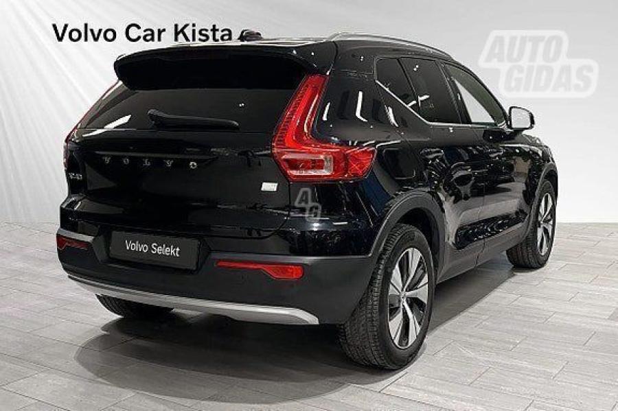 Melns Volvo XC40 2021 Kauņa, ar dzinēja tilpumu 0.00 L un nobraukumu 83 tūkst. km par 33155 €, foto 24 vietnē AUTOMOTO.COM.LV