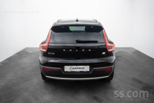 Black Volvo XC40 2021 in Tallinn, with an engine capacity of 1.50 L and mileage of 51 thousand km for 27999 €, photo 5 on AUTOMOTO.COM.LV