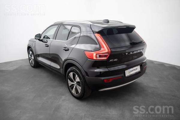 Black Volvo XC40 2021 in Tallinn, with an engine capacity of 1.50 L and mileage of 51 thousand km for 27999 €, photo 6 on AUTOMOTO.COM.LV