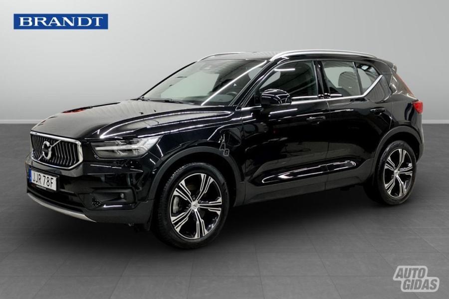 Melns Volvo XC40 2021 Kauņa, ar dzinēja tilpumu 0.00 L un nobraukumu 98 tūkst. km par 34413 €, foto 1 vietnē AUTOMOTO.COM.LV