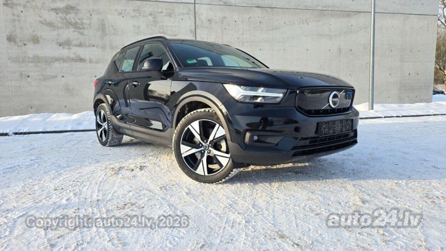 Melns Volvo XC40 2021 Viljandi, ar dzinēja tilpumu 0.00 L un nobraukumu 105 tūkst. km par 26500 €, foto 2 vietnē AUTOMOTO.COM.LV