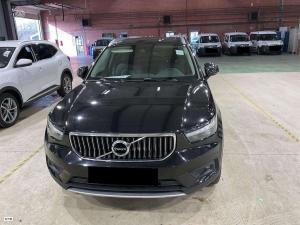 Melns Volvo XC40 2021 Viļņa, ar dzinēja tilpumu 1.48 L un nobraukumu 182 tūkst. km par 22627 €, foto 4 vietnē AUTOMOTO.COM.LV