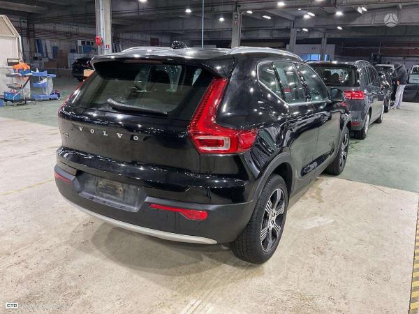 Melns Volvo XC40 2021 Viļņa, ar dzinēja tilpumu 1.48 L un nobraukumu 149 tūkst. km par 24442 €, foto 3 vietnē AUTOMOTO.COM.LV