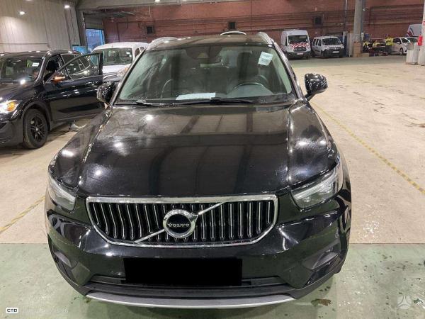 Melns Volvo XC40 2021 Viļņa, ar dzinēja tilpumu 1.48 L un nobraukumu 149 tūkst. km par 24442 €, foto 4 vietnē AUTOMOTO.COM.LV
