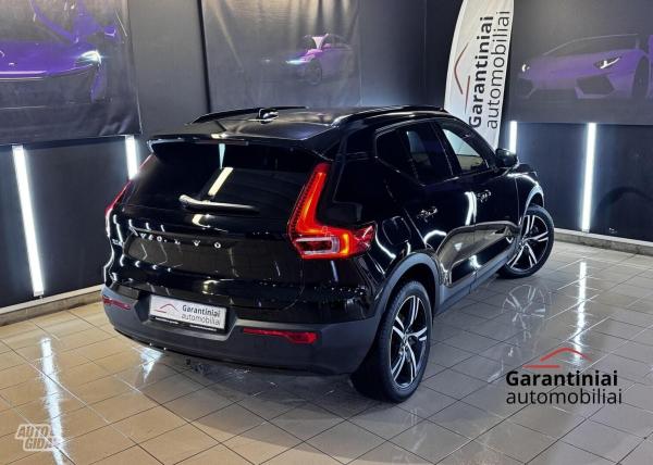 Melns Volvo XC40 2021 Avižieniai, ar dzinēja tilpumu 1.50 L un nobraukumu 172 tūkst. km par 21500 €, foto 2 vietnē AUTOMOTO.COM.LV