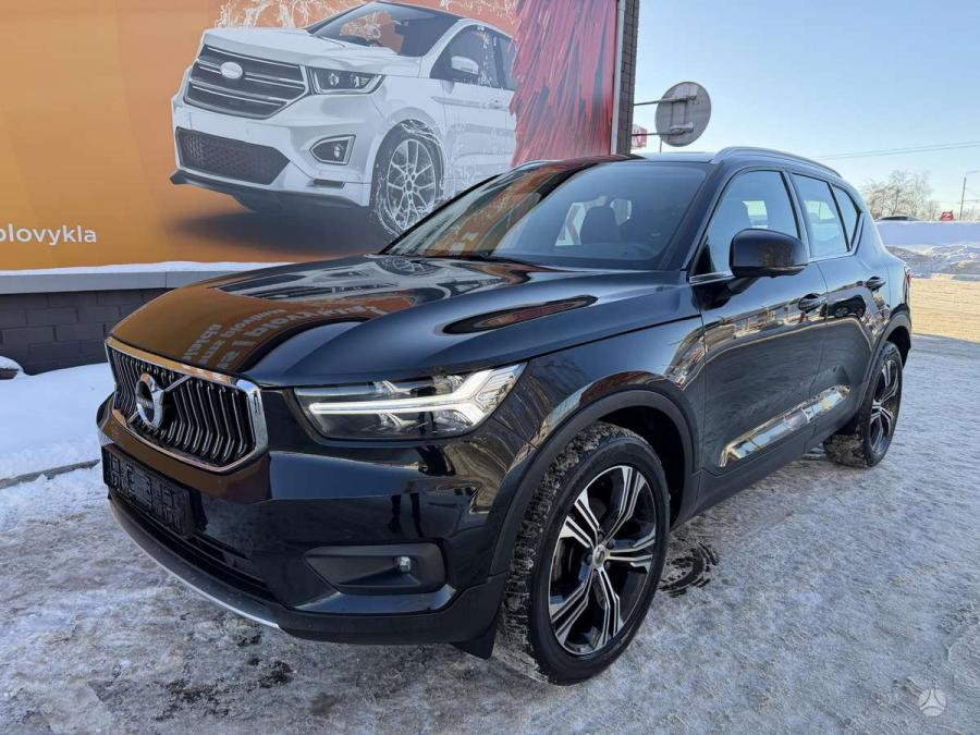 Melns Volvo XC40 2021 Kauņa, ar dzinēja tilpumu 1.48 L un nobraukumu 177 tūkst. km par 20000 €, foto 1 vietnē AUTOMOTO.COM.LV