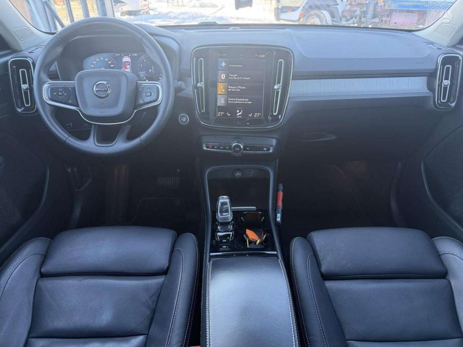 Melns Volvo XC40 2021 Kauņa, ar dzinēja tilpumu 1.48 L un nobraukumu 177 tūkst. km par 20000 €, foto 2 vietnē AUTOMOTO.COM.LV