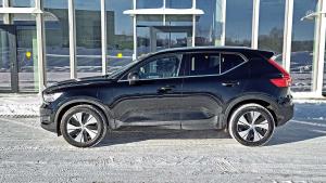 Black Volvo XC40 2021 in Vilnius, with an engine capacity of 1.48 L and mileage of 138 thousand km for 18990 €, photo 7 on AUTOMOTO.COM.LV