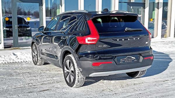 Black Volvo XC40 2021 in Vilnius, with an engine capacity of 1.48 L and mileage of 138 thousand km for 18990 €, photo 9 on AUTOMOTO.COM.LV