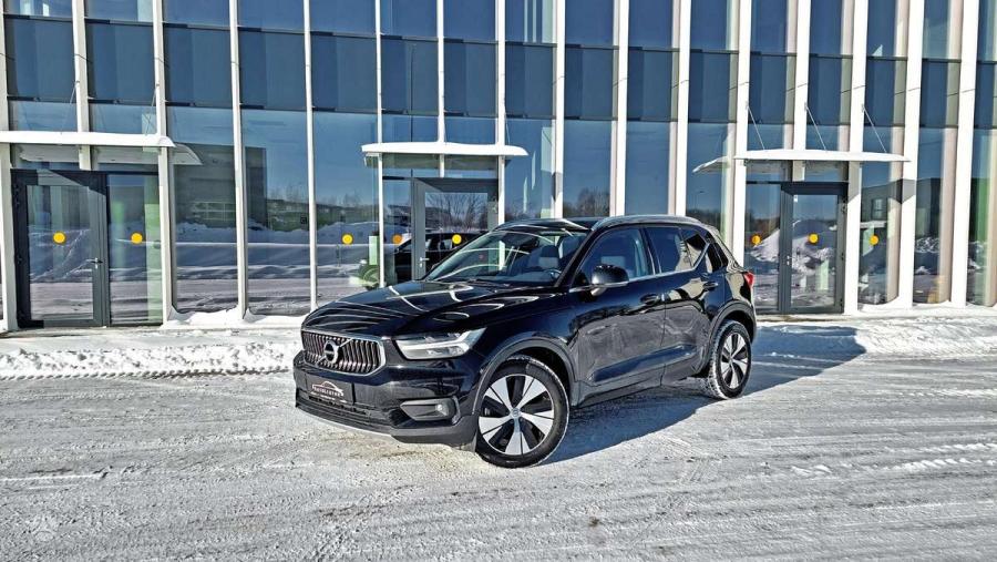Black Volvo XC40 2021 in Vilnius, with an engine capacity of 1.48 L and mileage of 138 thousand km for 18990 €, photo 38 on AUTOMOTO.COM.LV