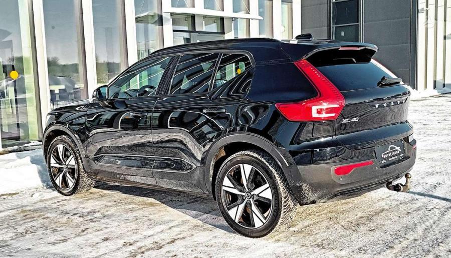 Black Volvo XC40 2021 in Vilnius, with an engine capacity of 0.00 L and mileage of 153 thousand km for 20990 €, photo 11 on AUTOMOTO.COM.LV