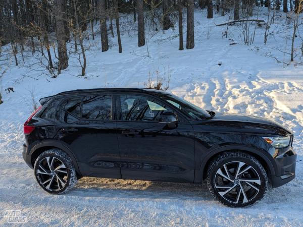 Melns Volvo XC40 2021 Viļņa, ar dzinēja tilpumu 2.00 L un nobraukumu 258 tūkst. km par 17600 €, foto 8 vietnē AUTOMOTO.COM.LV