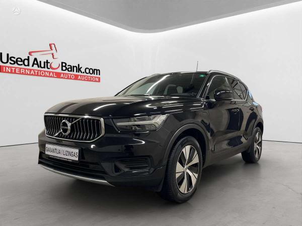 Black Volvo XC40 2021 in Vilnius, with an engine capacity of 1.48 L and mileage of 187 thousand km for 17545 €, photo 1 on AUTOMOTO.COM.LV