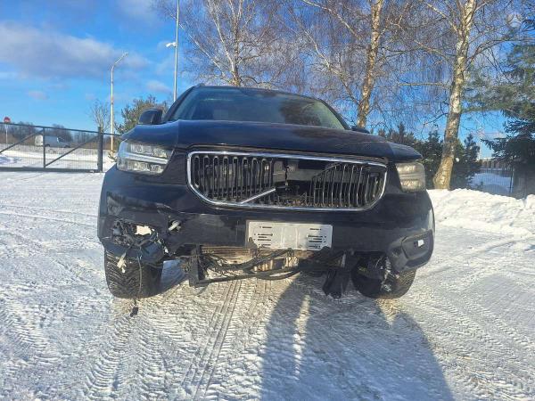 Черный Вольво XC40 2021 в Каунас, объемом двигателя 1.48 л и пробегом 73 тыс. км за 9900 €, фото 11 на AUTOMOTO.COM.LV