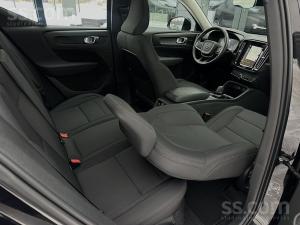 Black Volvo XC40 2021 in Jelgava, with an engine capacity of 1.50 L and mileage of 199 thousand km for 18900 €, photo 10 on AUTOMOTO.COM.LV