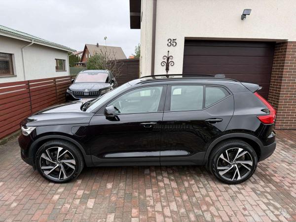 Melns Volvo XC40 2021 Šauļi, ar dzinēja tilpumu 1.48 L un nobraukumu 173 tūkst. km par 21990 €, foto 8 vietnē AUTOMOTO.COM.LV
