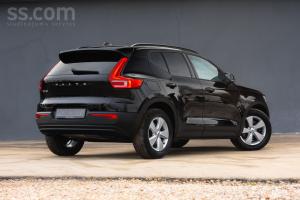 Black Volvo XC40 2021 in Jelgava, with an engine capacity of 1.50 L and mileage of 226 thousand km for 15500 €, photo 5 on AUTOMOTO.COM.LV