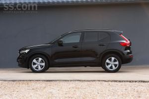 Black Volvo XC40 2021 in Jelgava, with an engine capacity of 1.50 L and mileage of 226 thousand km for 15500 €, photo 8 on AUTOMOTO.COM.LV