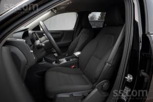 Black Volvo XC40 2021 in Jelgava, with an engine capacity of 1.50 L and mileage of 226 thousand km for 15500 €, photo 22 on AUTOMOTO.COM.LV