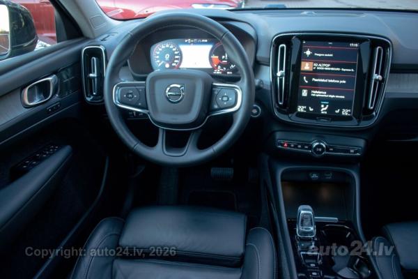 Black Volvo XC40 2021 in Tallinn, with an engine capacity of 1.50 L and mileage of 111 thousand km for 26890 €, photo 3 on AUTOMOTO.COM.LV