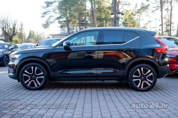 Black Volvo XC40 2021 in Tallinn, with an engine capacity of 1.50 L and mileage of 111 thousand km for 26890 €, photo 7 on AUTOMOTO.COM.LV