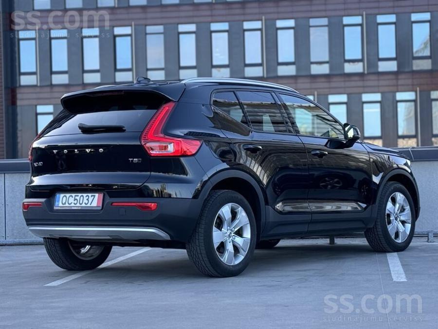 Black Volvo XC40 2021 in Riga, with an engine capacity of 2.00 L and mileage of 167 thousand km for 19900 €, photo 8 on AUTOMOTO.COM.LV