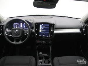 Black Volvo XC40 2021 in Vilnius, with an engine capacity of 1.50 L and mileage of 185 thousand km for 18399 €, photo 3 on AUTOMOTO.COM.LV