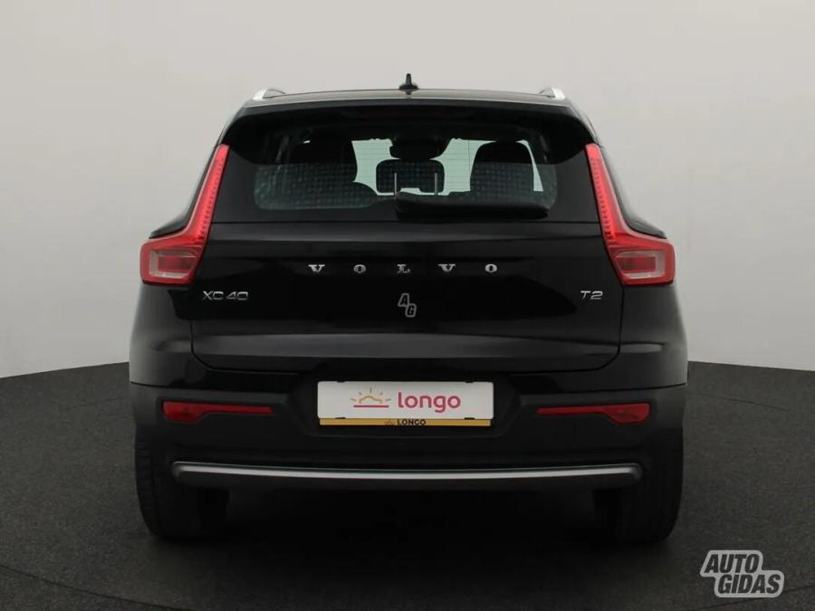 Black Volvo XC40 2021 in Vilnius, with an engine capacity of 1.50 L and mileage of 185 thousand km for 18399 €, photo 6 on AUTOMOTO.COM.LV