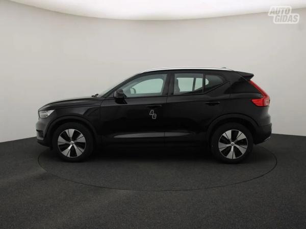 Black Volvo XC40 2021 in Vilnius, with an engine capacity of 1.50 L and mileage of 185 thousand km for 18399 €, photo 6 on AUTOMOTO.COM.LV