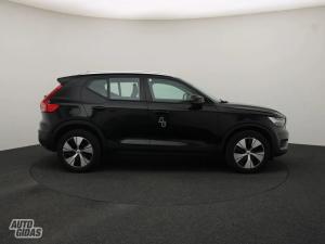 Black Volvo XC40 2021 in Vilnius, with an engine capacity of 1.50 L and mileage of 185 thousand km for 18399 €, photo 10 on AUTOMOTO.COM.LV