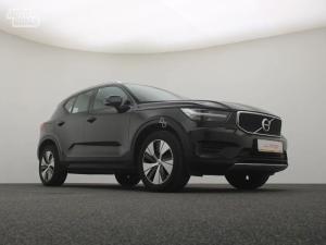Black Volvo XC40 2021 in Vilnius, with an engine capacity of 1.50 L and mileage of 185 thousand km for 18399 €, photo 12 on AUTOMOTO.COM.LV