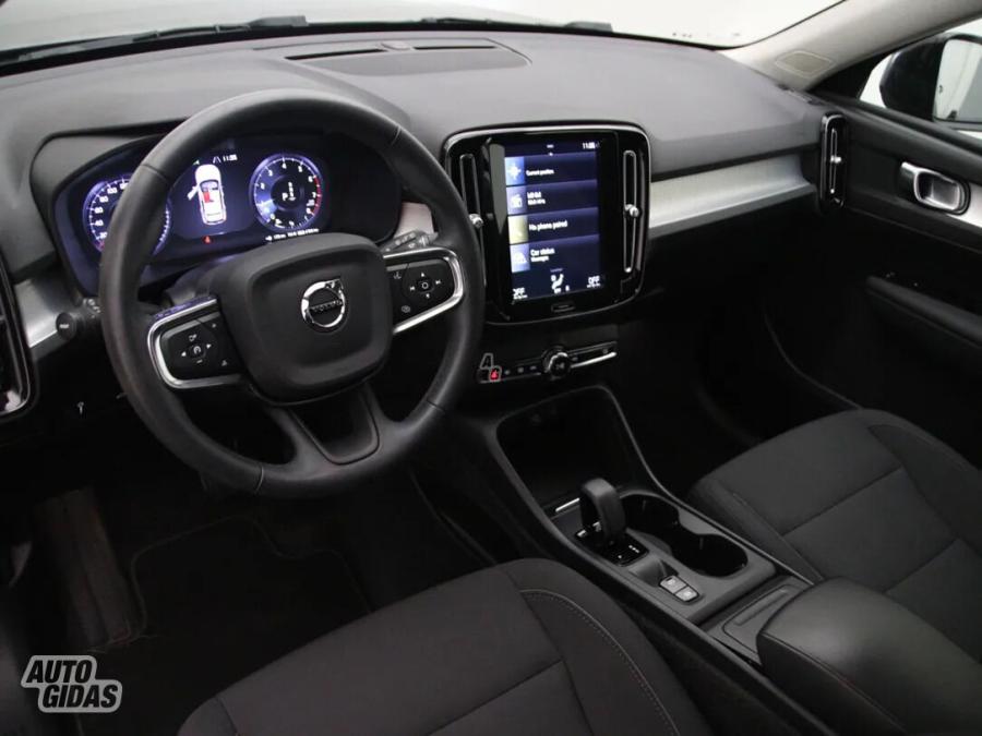 Black Volvo XC40 2021 in Vilnius, with an engine capacity of 1.50 L and mileage of 185 thousand km for 18399 €, photo 17 on AUTOMOTO.COM.LV