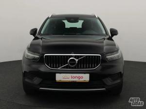 Black Volvo XC40 2021 in Vilnius, with an engine capacity of 1.50 L and mileage of 202 thousand km for 19399 €, photo 4 on AUTOMOTO.COM.LV