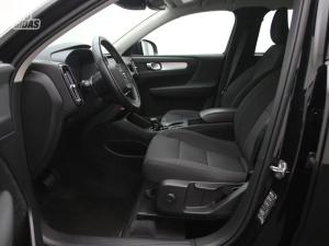 Black Volvo XC40 2021 in Vilnius, with an engine capacity of 1.50 L and mileage of 202 thousand km for 19399 €, photo 5 on AUTOMOTO.COM.LV