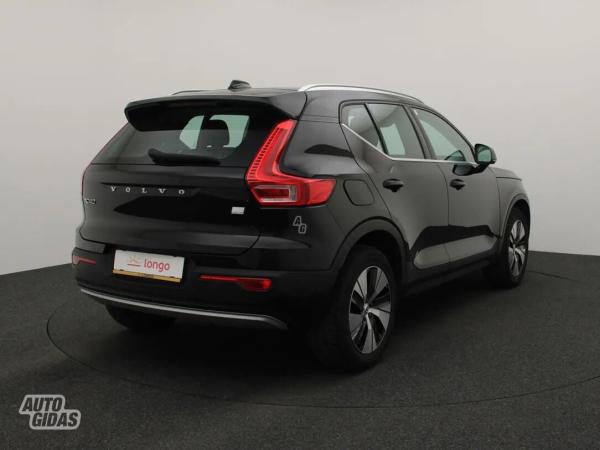 Black Volvo XC40 2021 in Vilnius, with an engine capacity of 1.50 L and mileage of 202 thousand km for 19399 €, photo 8 on AUTOMOTO.COM.LV