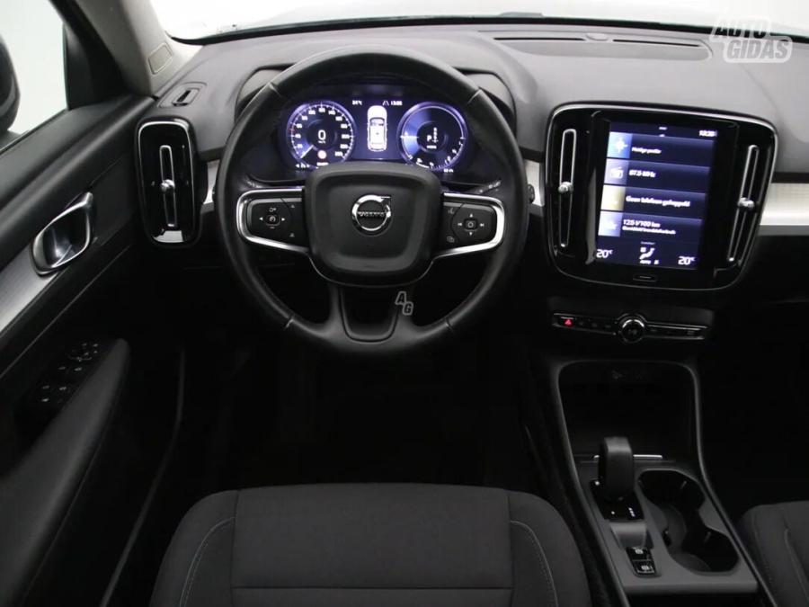 Black Volvo XC40 2021 in Vilnius, with an engine capacity of 1.50 L and mileage of 202 thousand km for 19399 €, photo 18 on AUTOMOTO.COM.LV