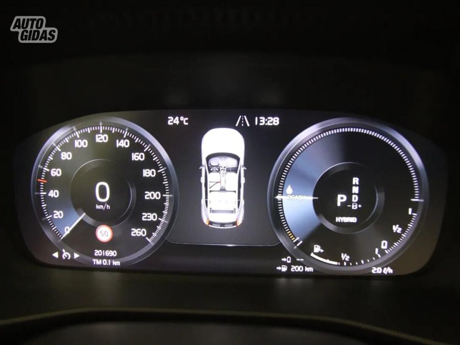 Black Volvo XC40 2021 in Vilnius, with an engine capacity of 1.50 L and mileage of 202 thousand km for 19399 €, photo 20 on AUTOMOTO.COM.LV