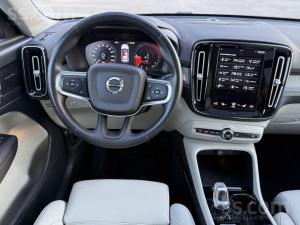 Black Volvo XC40 2021 in Riga, with an engine capacity of 1.50 L and mileage of 125 thousand km for 25900 €, photo 19 on AUTOMOTO.COM.LV