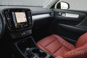 Черный Вольво XC40 2021 в Елгава, объемом двигателя 1.50 л и пробегом 209 тыс. км за 20500 €, фото 12 на AUTOMOTO.COM.LV