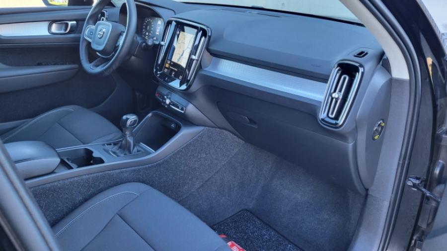 Melns Volvo XC40 2021 Rīga, ar dzinēja tilpumu 1.50 L un nobraukumu 163 tūkst. km par 20500 €, foto 15 vietnē AUTOMOTO.COM.LV