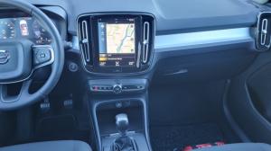 Melns Volvo XC40 2021 Rīga, ar dzinēja tilpumu 1.50 L un nobraukumu 163 tūkst. km par 20500 €, foto 20 vietnē AUTOMOTO.COM.LV