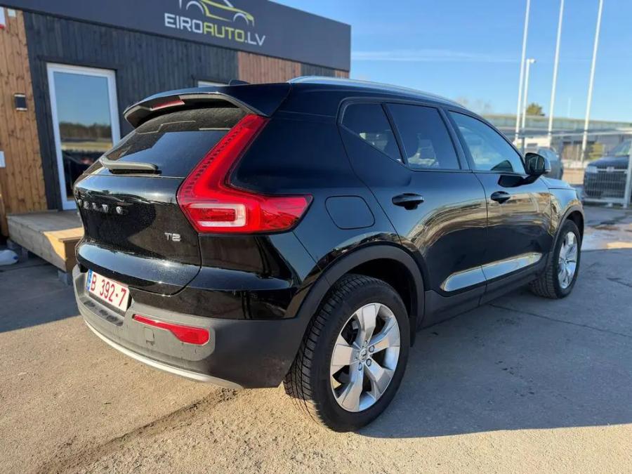 Black Volvo XC40 2021 in Riga, with an engine capacity of 1.50 L and mileage of 163 thousand km for 15000 €, photo 4 on AUTOMOTO.COM.LV