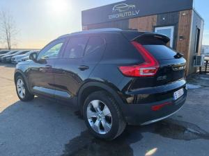 Black Volvo XC40 2021 in Riga, with an engine capacity of 1.50 L and mileage of 163 thousand km for 15000 €, photo 10 on AUTOMOTO.COM.LV