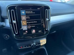 Black Volvo XC40 2021 in Riga, with an engine capacity of 1.50 L and mileage of 163 thousand km for 15000 €, photo 16 on AUTOMOTO.COM.LV